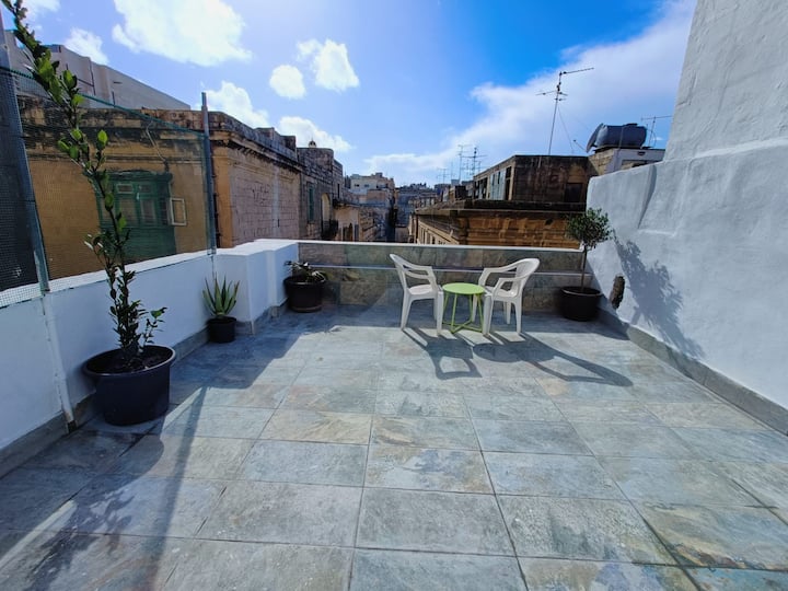 Valletta Penthouse Studio Private Terrace & View - Valletta