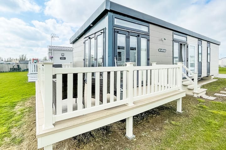 Modern 6 Berth Caravan In Essex Ref 28002sv - Clacton-on-Sea