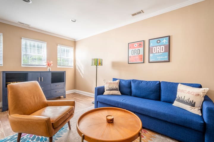 Spacious Duplex In Great Location - Chicago