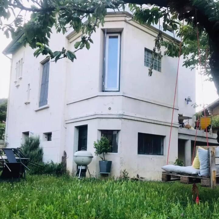Maison Art Déco Des Années 30 En Centre-ville - Tournon-sur-Rhône