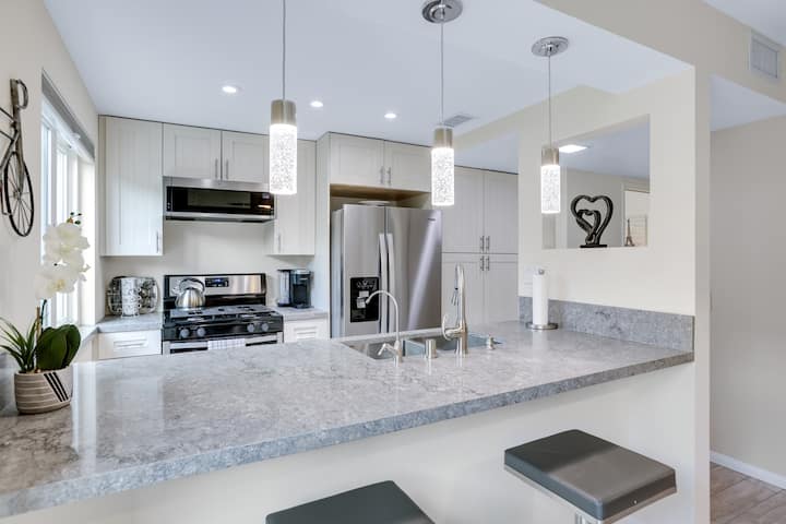 Palm Springs Condo. Pool/spa Near The Art District - Palm Springs, CA
