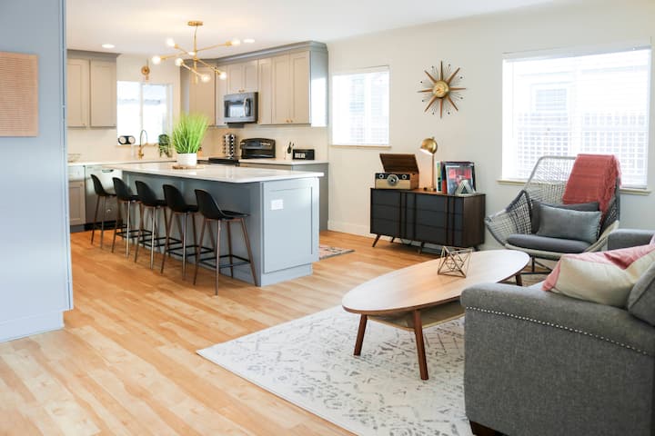 Denver Gem Near Mountains & Downtown - Wheat Ridge, CO