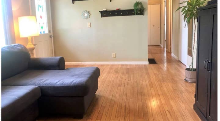Cheerful 3 Bedroom Home Near Iu Stadium - Oliver Winery, Bloomington