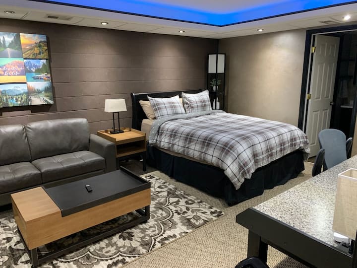 Tranquil Modern New Bedroom In Residencial Area - Winston-Salem, NC