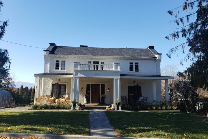 Century Home: Original Character With Luxury - Vernon