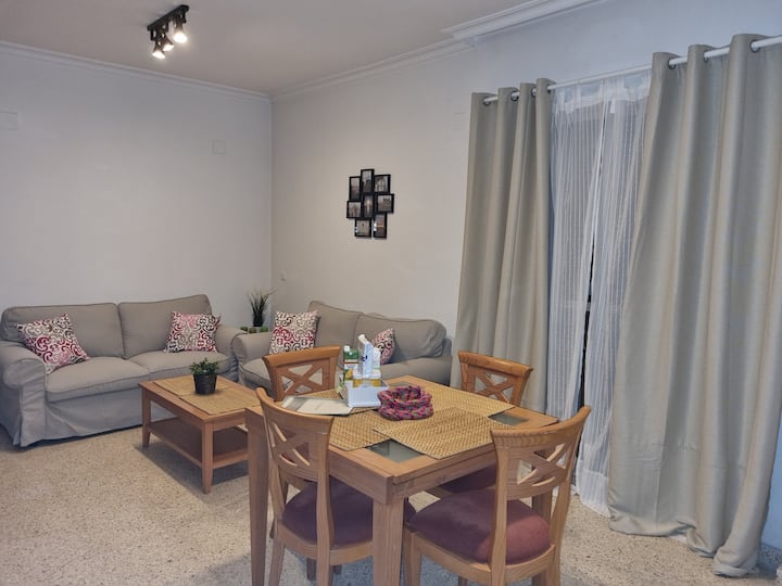 Apartamento 3 Habitaciones. Aeropuerto/fibes - Alcalá de Guadaíra