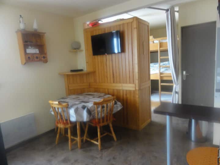 Au Pied Des Pistes à La Pierre Saint Martin (64) - Arette