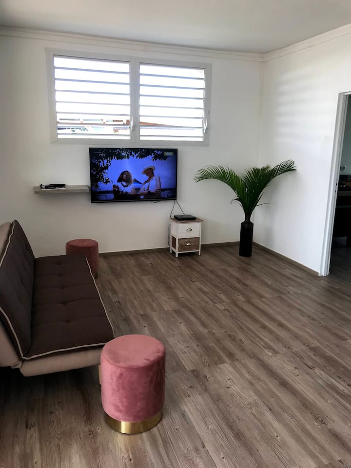 Cottage Chaleureux Avec Jacuzzi - Saint-François