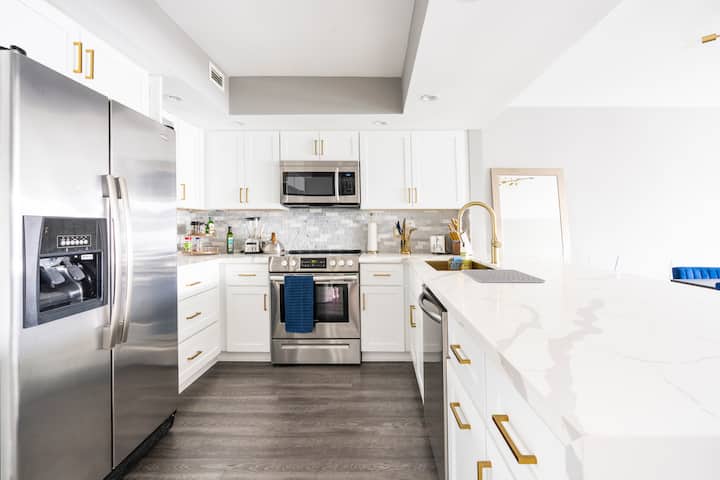 Luxury Condo Ocean View Miami Beach+ Parking +Crib - Miami Beach