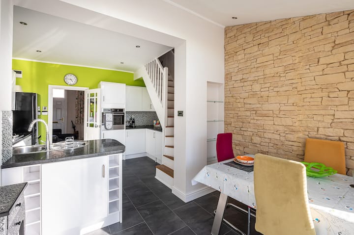Entire Home, Close To City Centre And Amenities - York
