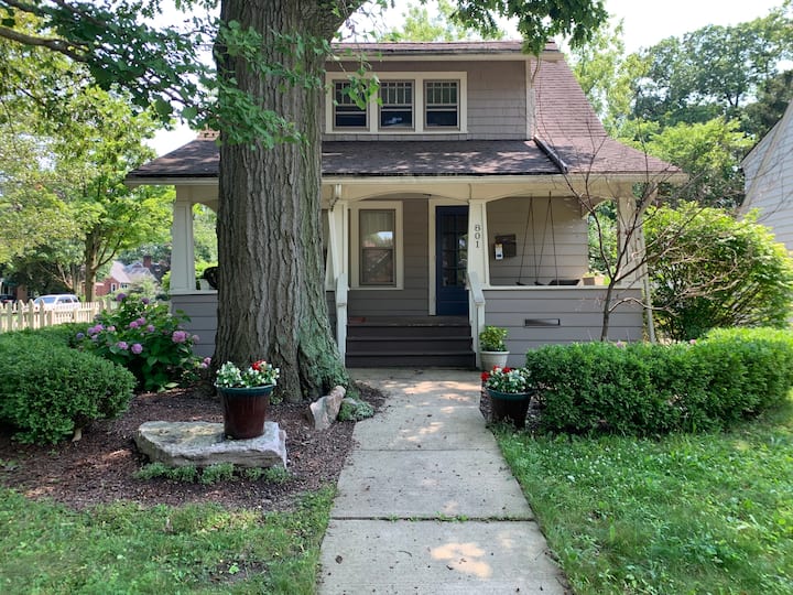 Charming 2br, Walk 2 Stadium! - Ann Arbor, MI