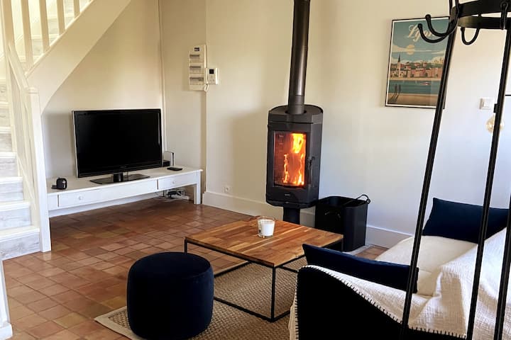 La Petite Maison, Jardin & Jacuzzi, Proche De Lyon - Solaize