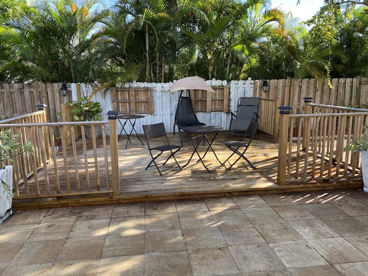 Lovely Apartment With Private Backyard - Sunrise, FL