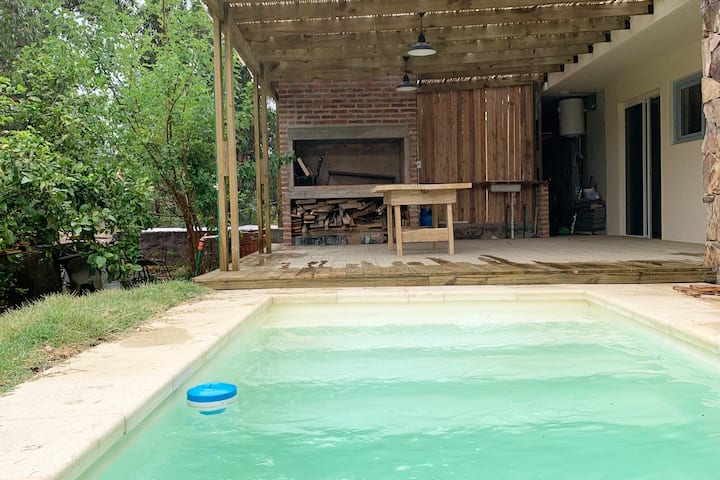 Hermosa Casa Con Piscina, A Dos Cuadras Del Mar - Uruguay