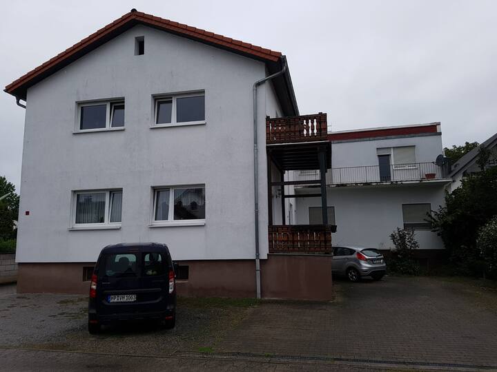 Schöne Wohnung Mit Balkon 6 Personen Gratis Parken - Gernsheim
