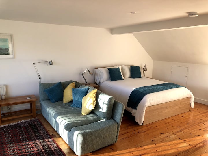 Large Loft Studio With Own Kitchenette & Ensuite - O2 Forum Kentish Town
