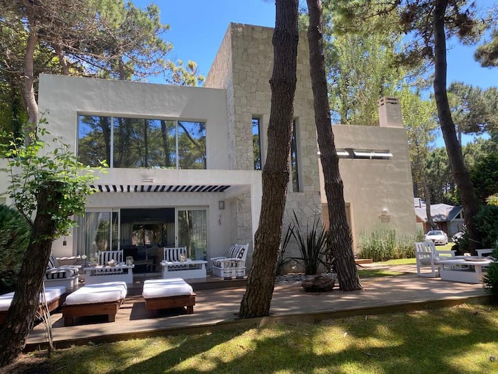 Casa En Pinamar Situada En Ciudad De Playa - Pinamar