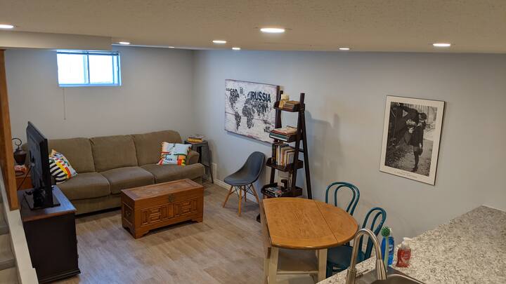 2 Bedroom Suite, Perfect For The Travelling Family - Calgary
