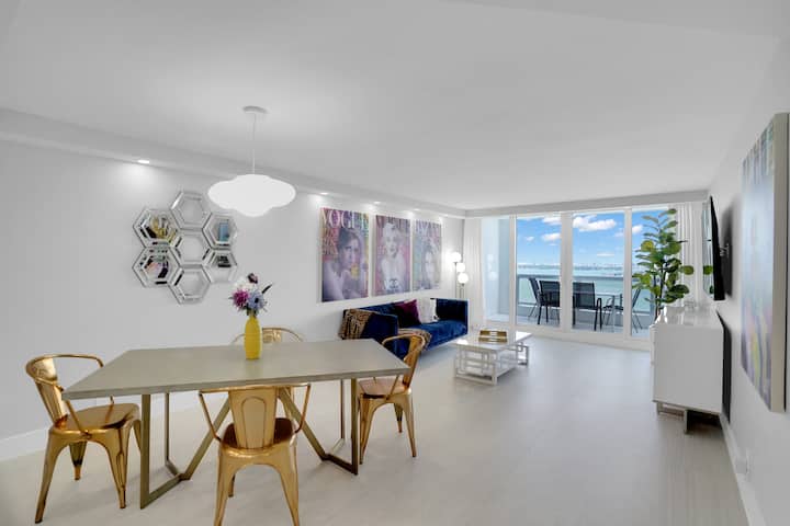 Cloud Nine! Direct Water Views And Private Office - Miami, FL