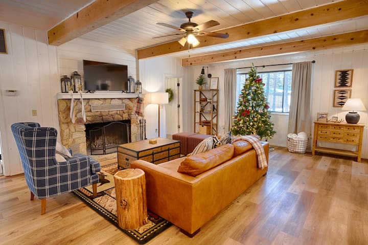Quintessential Cozy Cabin In The Pines - Pinetop-Lakeside, AZ