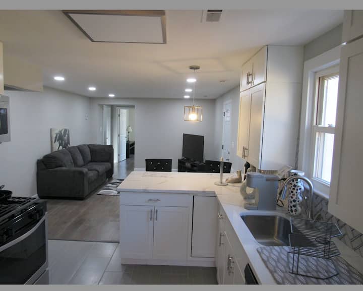 Gem Nested In A 1 Acre Secluded Lot! - Waldorf, MD