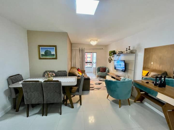 Apto Amplo No Coração Da Meia Praia - Itapema