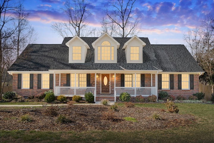 Fantastic Cottage With Big Backyard Near The City - Greensboro, NC