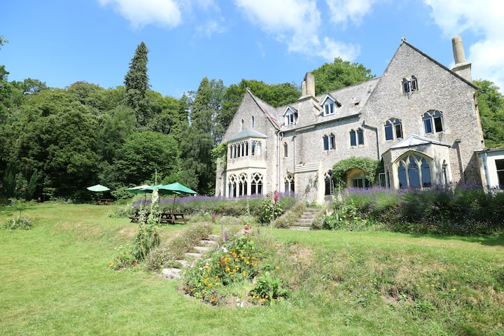Entire Gothic Mansion In Rural Dorset Sleeps 37 - Lyme Regis
