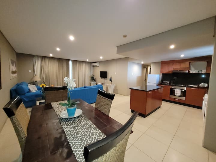 Fabulous 4 - Sleeper - Large Balcony Sea Facing - Durban