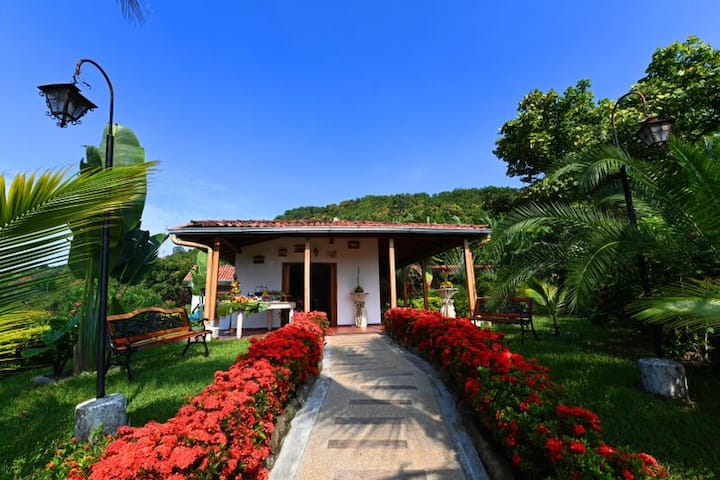 Anapoima, Beautiful Country Estate With Pool. - Anapoima