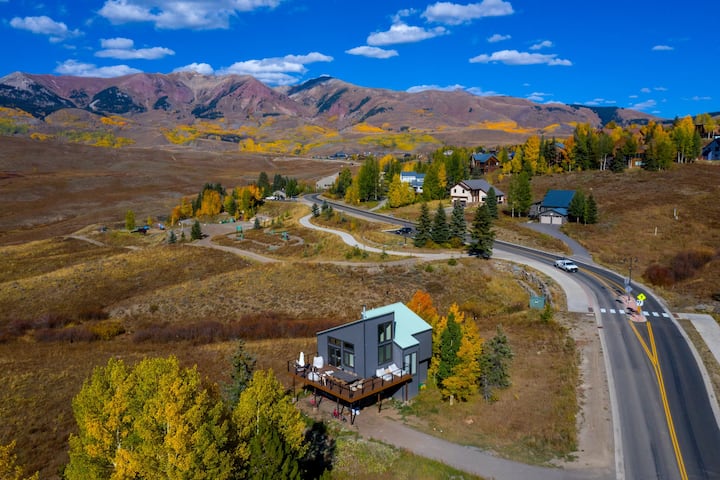 Gothic Manor - 3 Bed, 2 Bath In Mt. Cb. Epic Views - Crested Butte, CO
