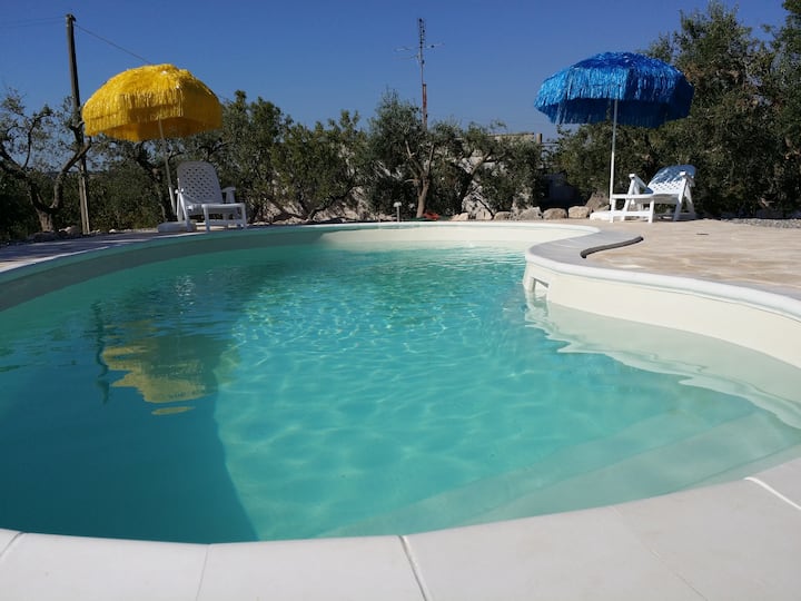 "Villa Tina" Villa E Trulli -Piscina-ampi Spazi - Alberobello