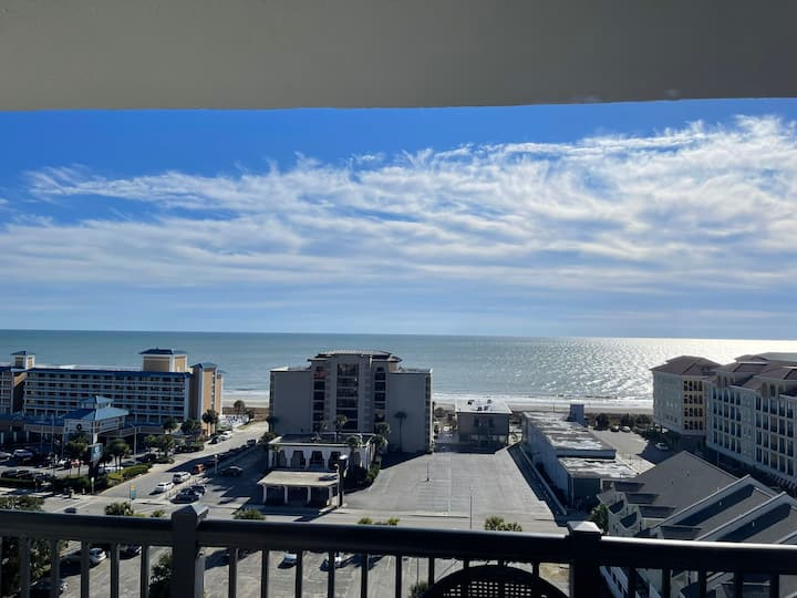 Wonderful Oceanview 3 Bedrms, Near The Beach - Myrtle Beach, SC