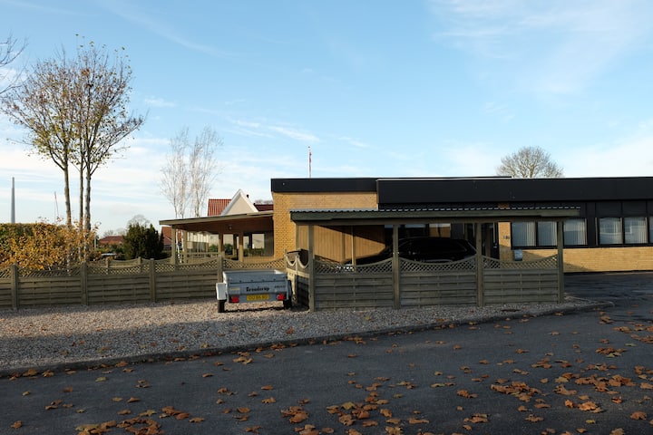 Vidunderligt Hus Med Gratis Parkering I Odense - Odense