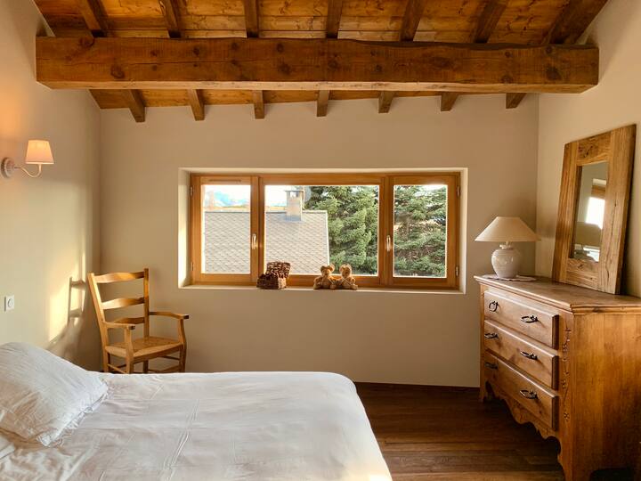 Charmante Maison De Village Rénovée - Estavar