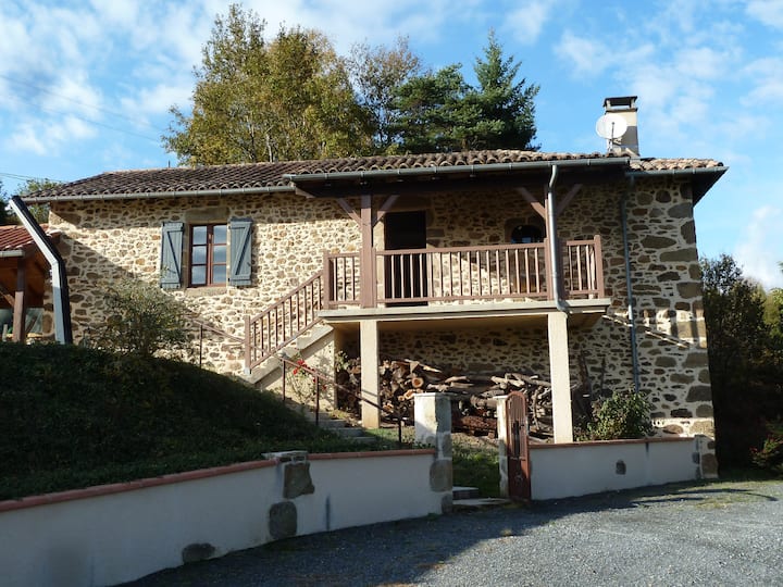 Belle Maison Avec Piscine Vue Vallée Du Lot - Decazeville