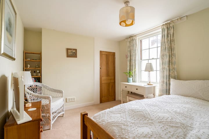 Cheerful Bedroom In Canterbury - Canterbury