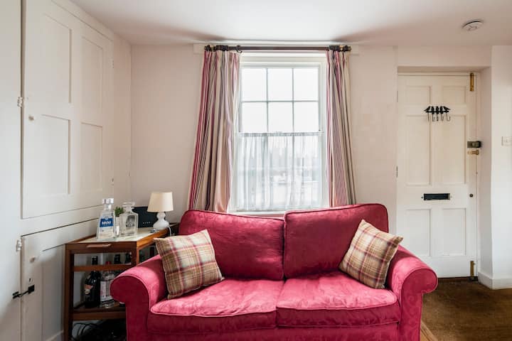 Cheerful Bedroom In Canterbury - Canterbury
