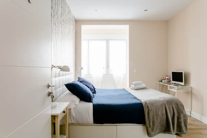 Guggenheim Bilbao Center Plus - Bilbao