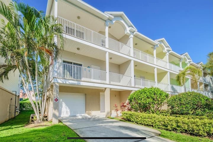 Spacious Home W/pool, 3 Min To Beach & More - Indian Rocks Beach