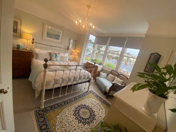 Beautiful Home With 3 Double Bedrooms And Sea View - Shaldon