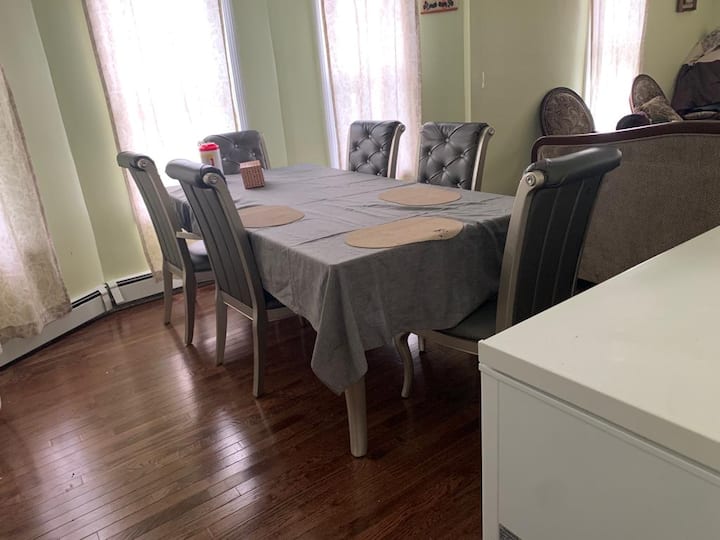 Nice Cozy Room In A 4-bedroom House - Worcester, MA