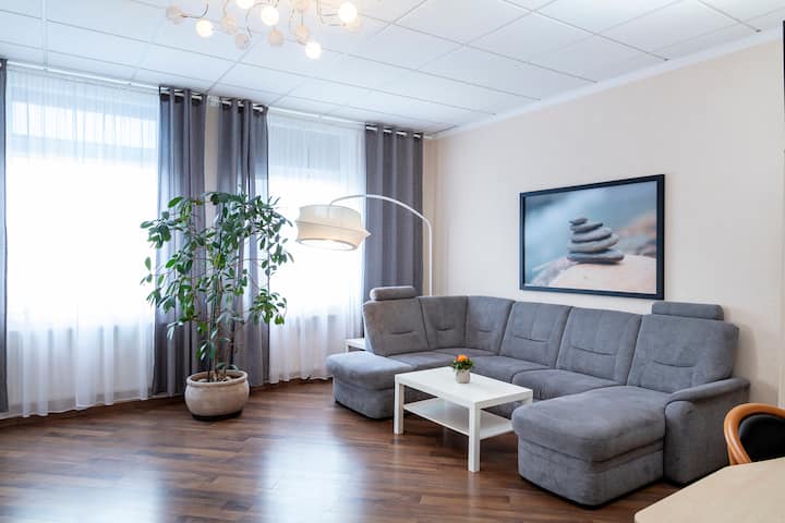 4,5 Zi. Wohnung, Kostenl. Parkpl. Am Dreiländereck - Canton du Jura