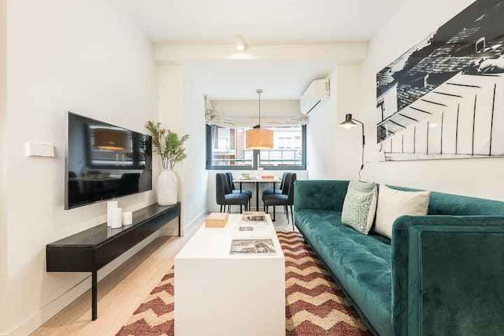 Homeclub Living | Fancy 2br Flat W/coworking & Gym - Madrid