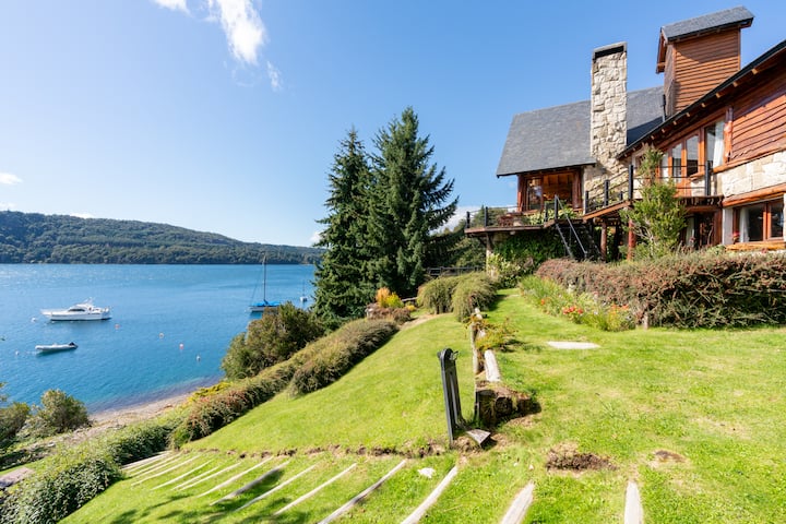 Caserón En Barrio Cerrado Km 16 Sobre El Nahuel - Bariloche