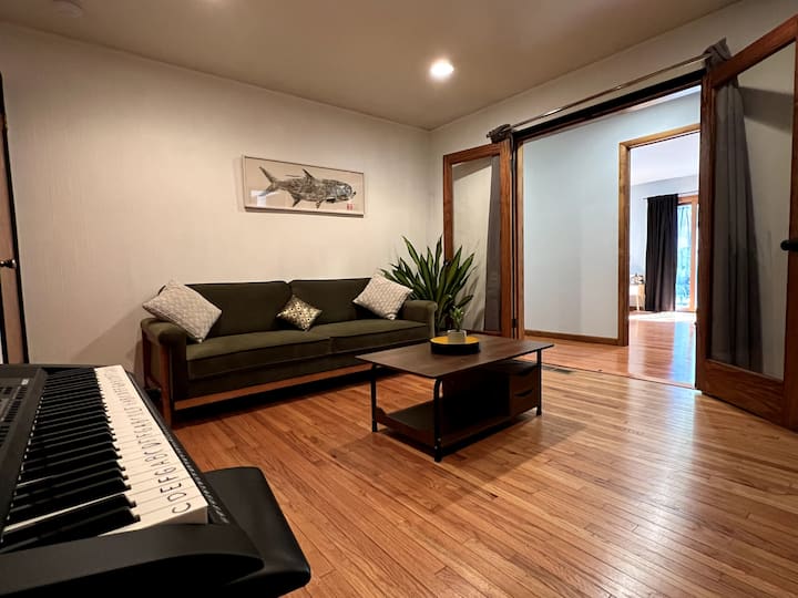 3-bedroom House Plus Backyard Tiny House - Bloomington, IN