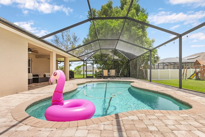 Spacious, Clean, Free Heated Pool, Infant Friendly - Cape Coral, FL