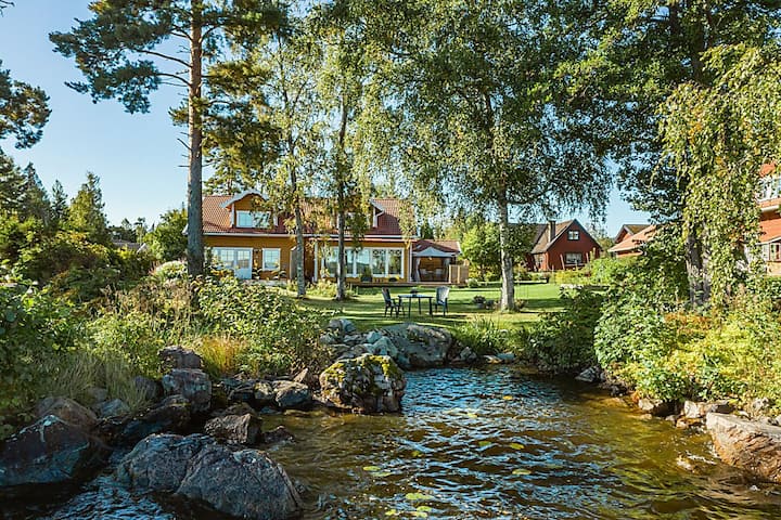 Lake-front Comfortable House With Great Views - Falun