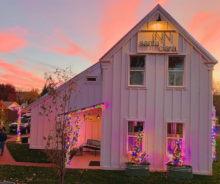 D2 Boutique Inn Private Room With King Bed - St. George, USA