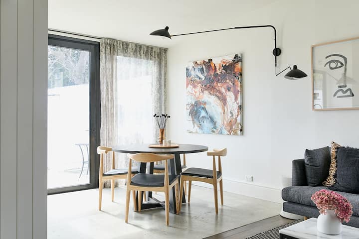 Luxe Cottage In The Heart Of Sandy Bay - Hobart